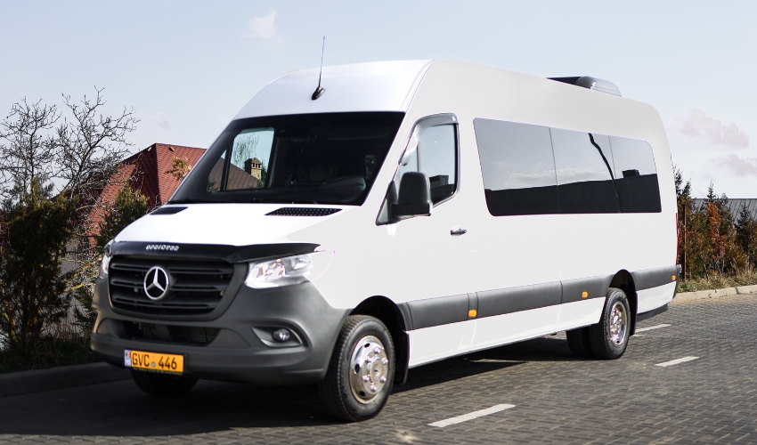 Servicii de transport autocare la comanda